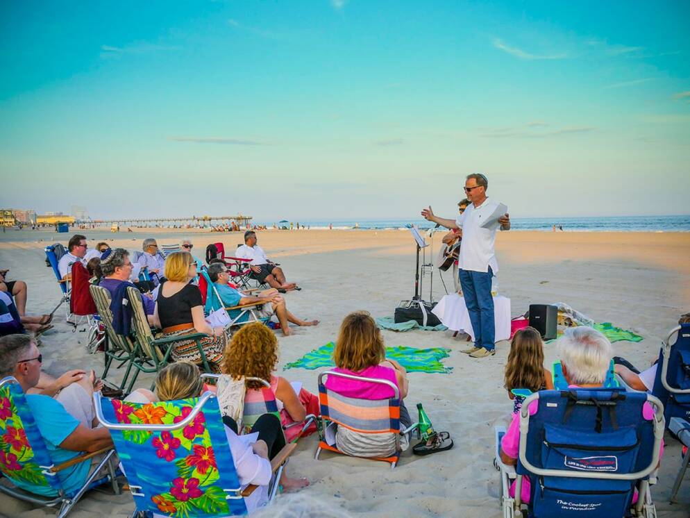 Meet Wandering Rabbi Howard Cove, Who Built ‘a Synagogue Without Walls ...