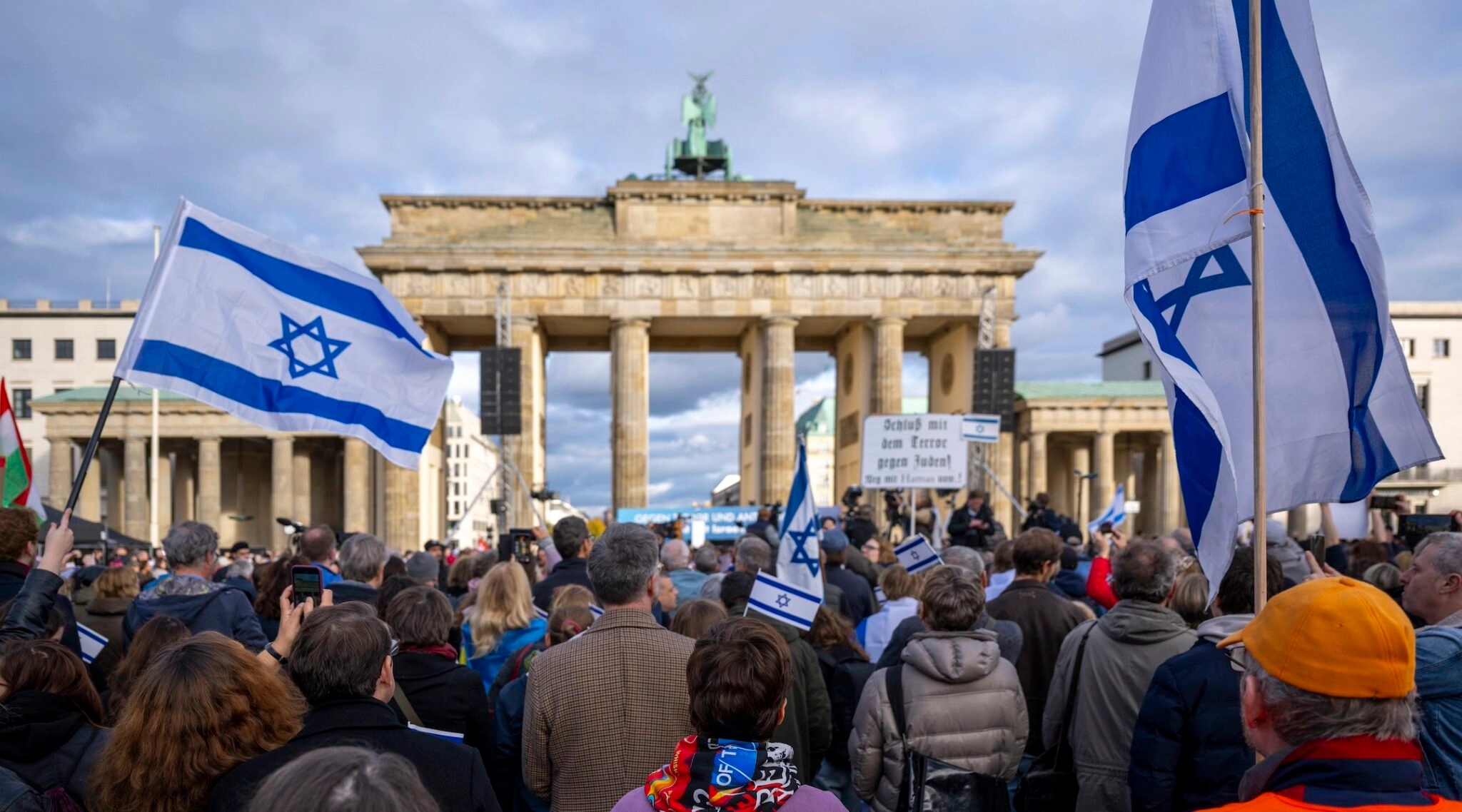 Thousands of Germans and Wide Range of Politicians Show Up to Pro ...