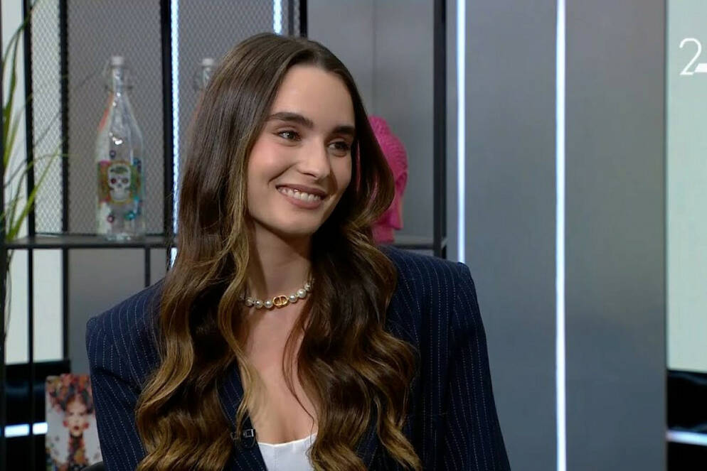 Miss Israel 2021 Accosted in New York by ‘5,000 Lunatics ...
