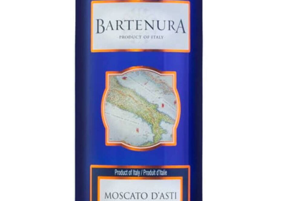 The Sweet Success of the Blue Bottle: How Bartenura Moscato Went From ...